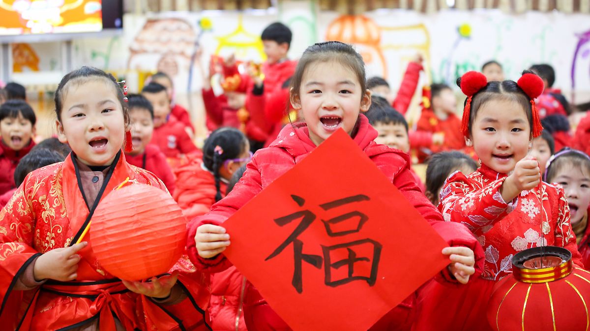 Der Tag: Klare Kehrtwende: China führt offiziell Drei-Kind-Politik ein ...