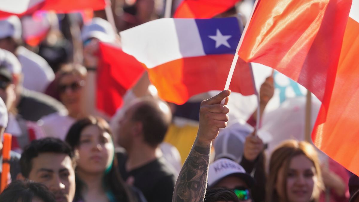 Wahlen in Chile - Kast, Jara, Kaiser, Matthei: Von Enkel von HJler bis ...