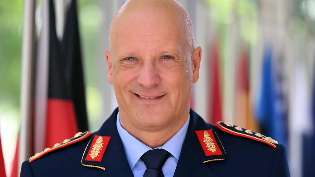 Warnung an Berlin: NATO-General Gerhartz fordert mehr Einsatz gegen ...