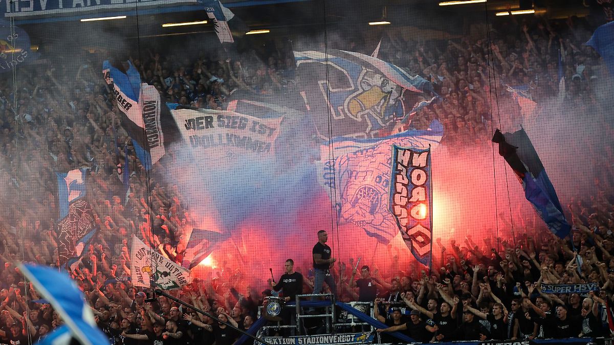 Hamburg & Schleswig-Holstein: Pyro-Vergehen im Derby: DFB-Sportgericht ...