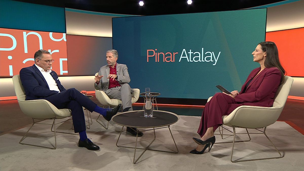 Pinar Atalay in voller Länge - ntv.de