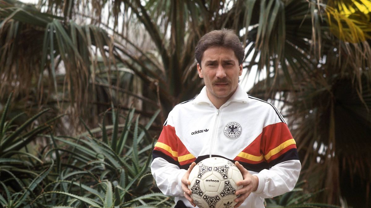 "Er war ein göttlicher Kicker!": Das verdammte Fußball-Leben des Genies ...