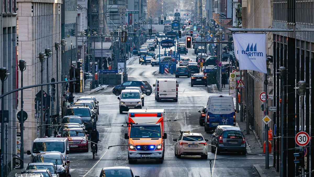 Berlin & Brandenburg: Was will das Volksbegehren "Berlin autofrei ...