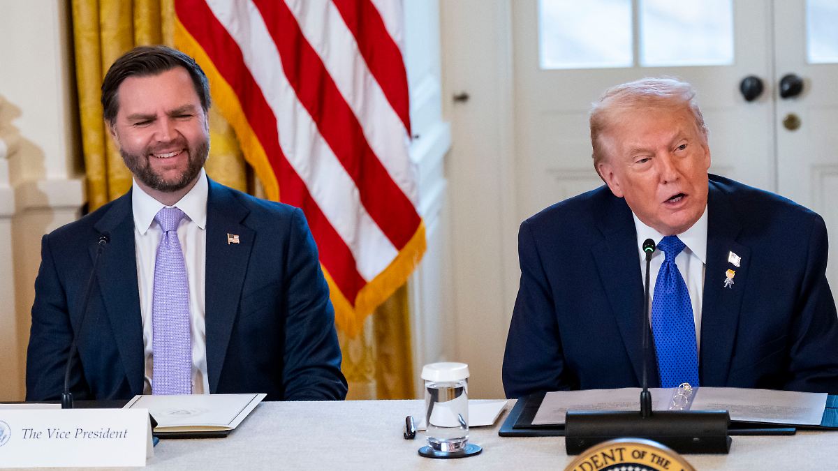 Einst erbitterte Feinde: "Amerikas Hitler" - Wer für Trump den ...