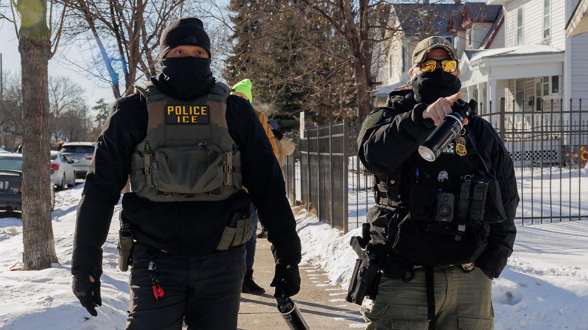 Rückzug nach Todesschüssen: US-Regierung zieht 700 Einsatzkräfte aus ...