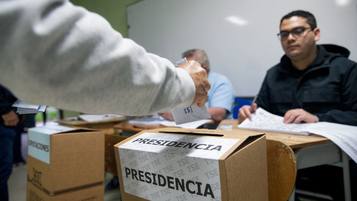 Rechte Ex-Ministerin ist Favorit: Präsidentschafts- und ...