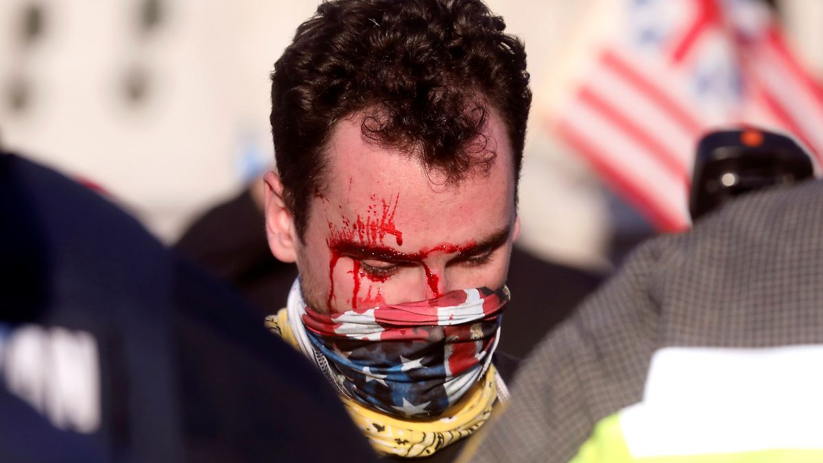 Historiker Manfred Berg sieht USA in "bürgerkriegsähnlicher Situation ...