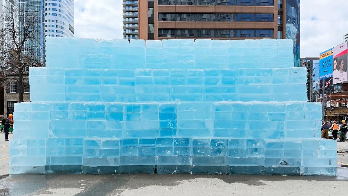 Releasedatum eingefroren: Rapper Drake überrascht mit cooler Promo ...