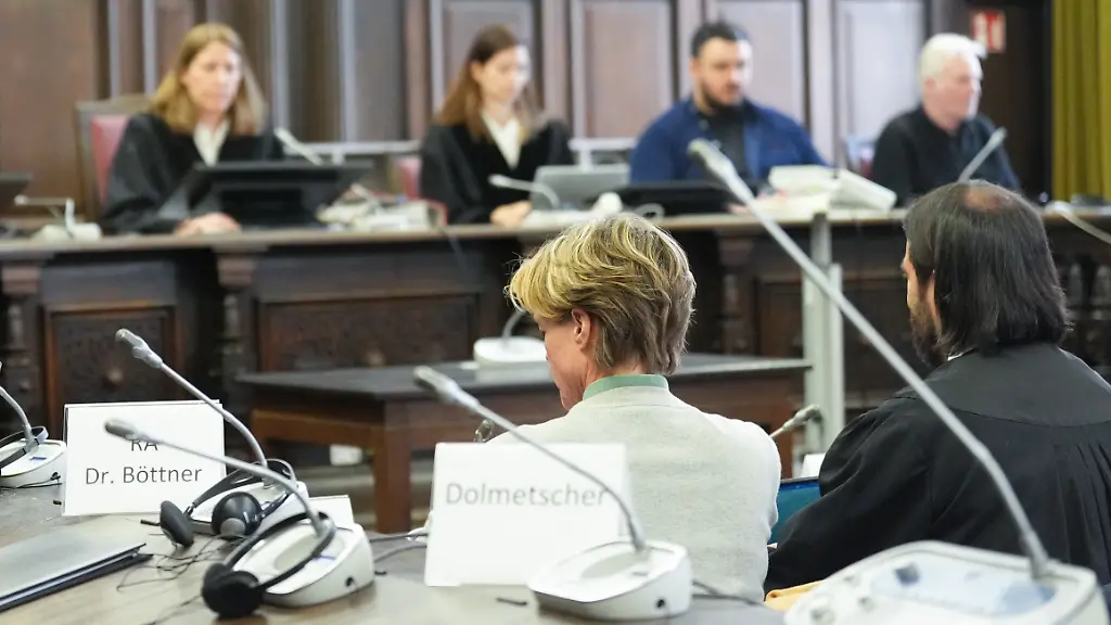 Angeblich Spielzeug bekommen: Mutmaßlicher Entführer belastet Block ...