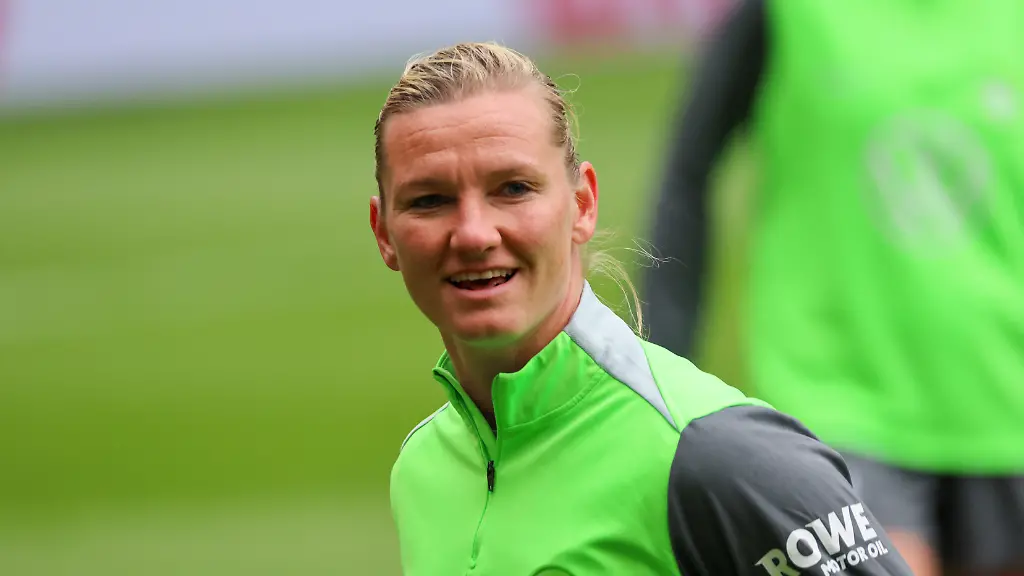 Letzte Chance auf das "Baby": Alexandra Popp kündigt jetzt schon ...