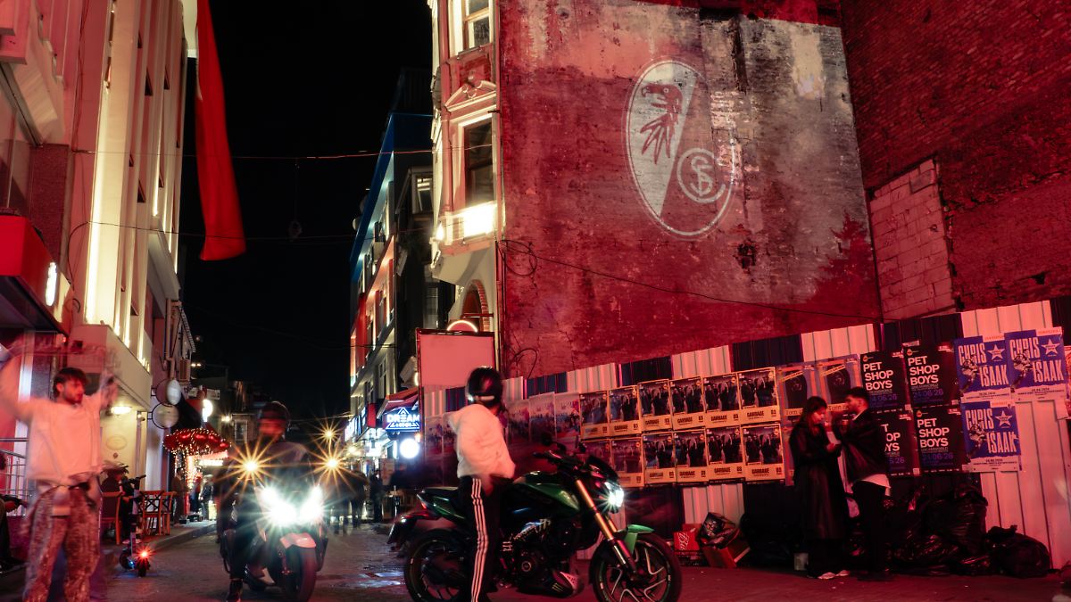Der Sport-Tag: Guerilla-Aktion in Istanbul: Freiburg-Bilder fluten ...