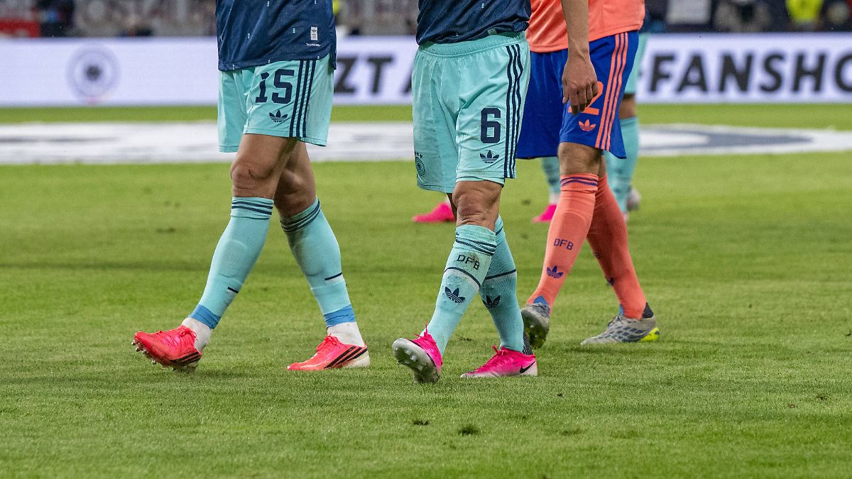 Der Sport-Tag: Pinke Schuhe fallen auf - Nagelsmann findet es "cool ...