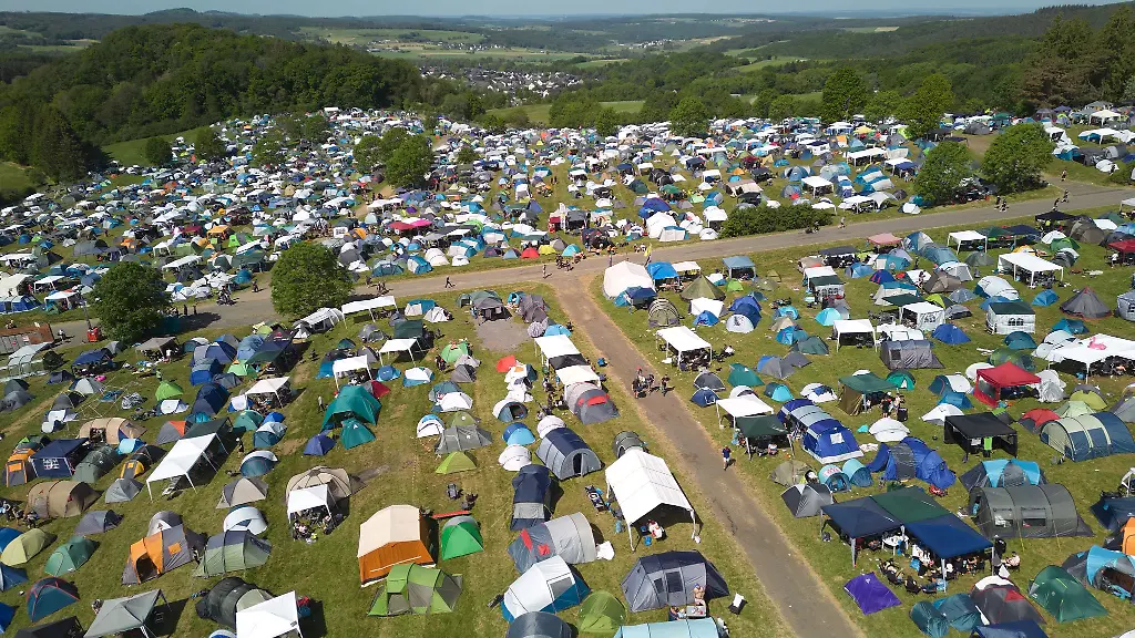 Rheinland-Pfalz & Saarland: Fans reisen zu Rock am Ring - Campingplätze ...