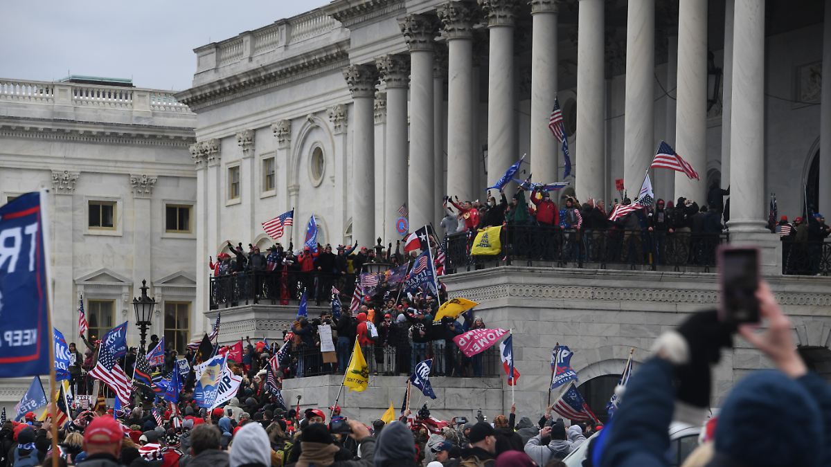 Der Tag: Kapitolstürmer arbeitet fürs Pentagon - ntv.de
