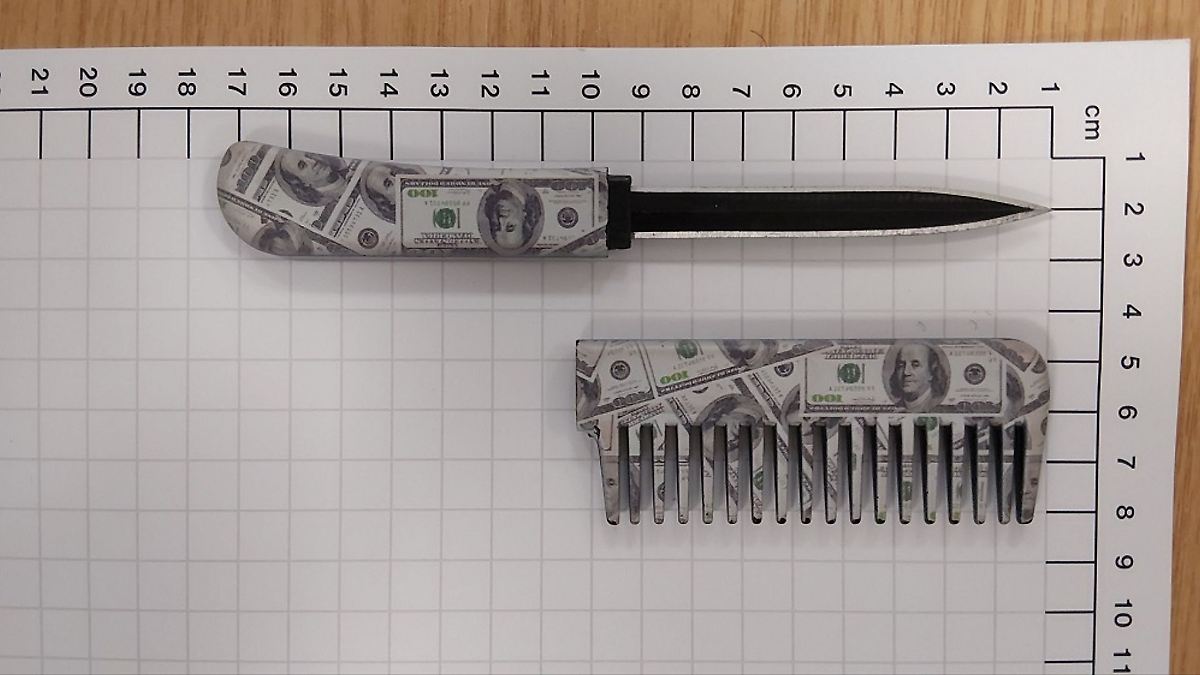 Nordrhein-Westfalen: Überraschung am Flughafen: Kamm ist ein Messer ...