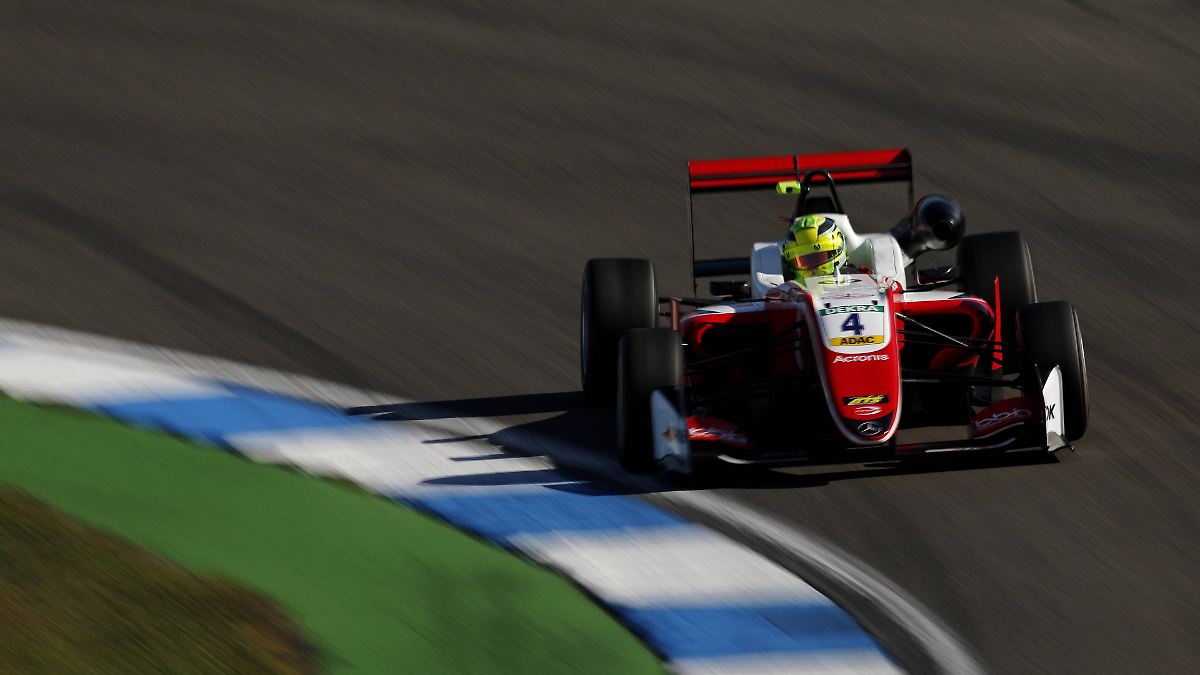 Formel-3-Champion im n-tv Interview: Mick Schumacher genervt von "Fehlern"