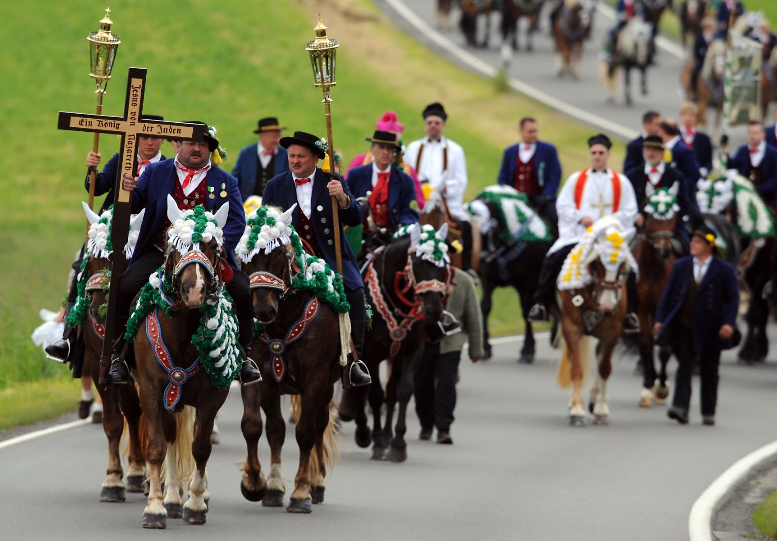 "Zungen von Feuer": Was ist Pfingsten? - n-tv.de