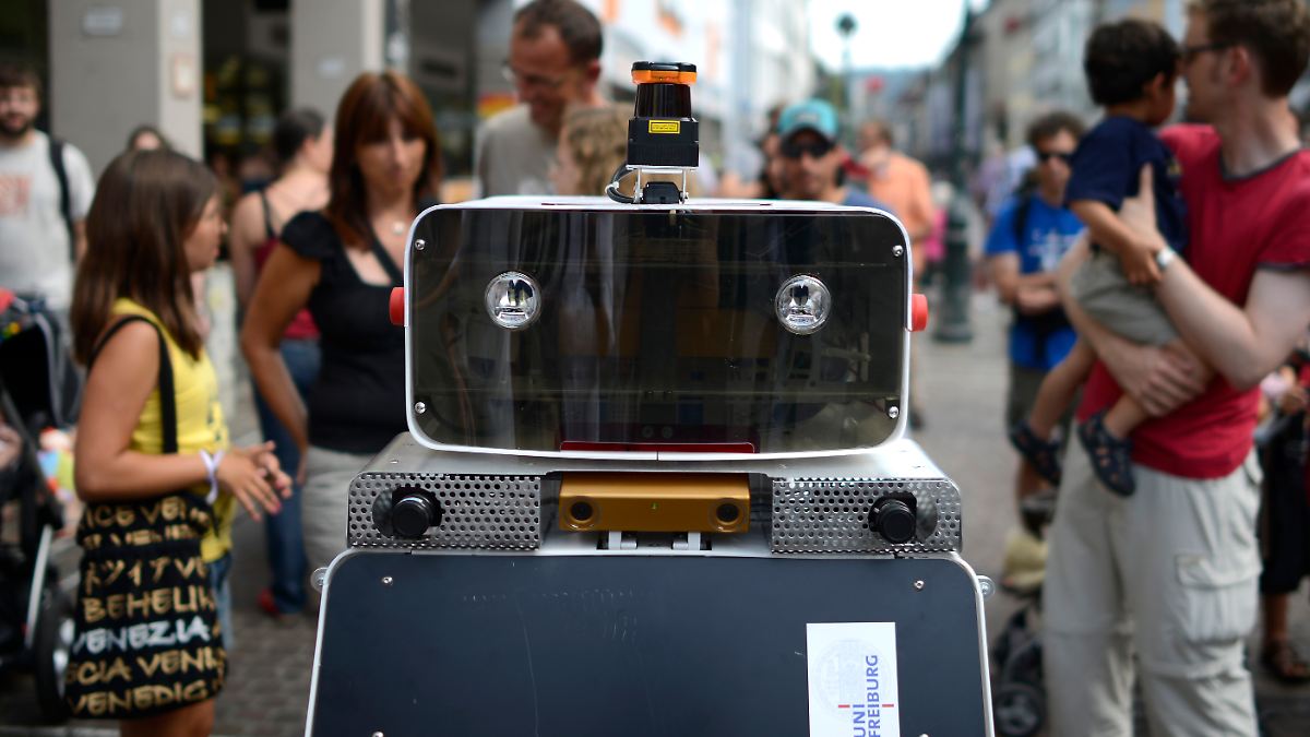 "Obelix" erobert Freiburg: Roboter findet allein seinen Weg - ntv.de
