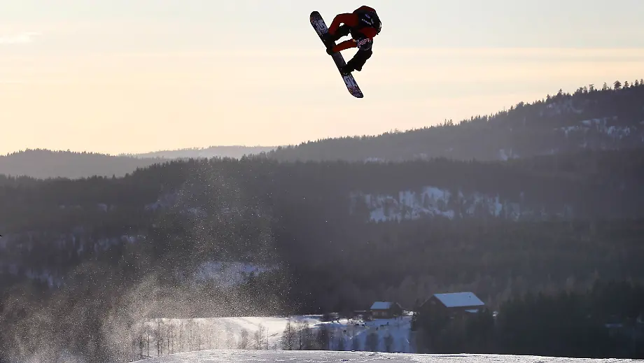 Slope-Style wird olympisch: Snowboarder wärmen sich auf