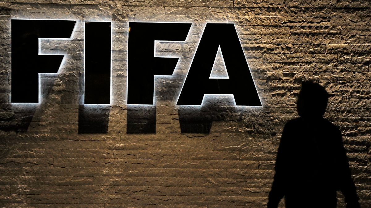 Die Milliarden der Fifa: "Jeder kleine Teufel darf aufs Spielfeld"
