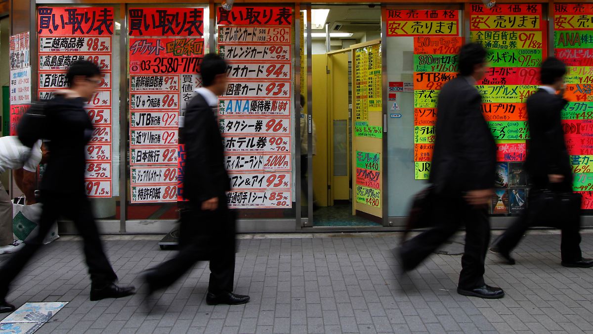 Ausblick für Bonds negativ: Fitch stellt Japan scharf - ntv.de