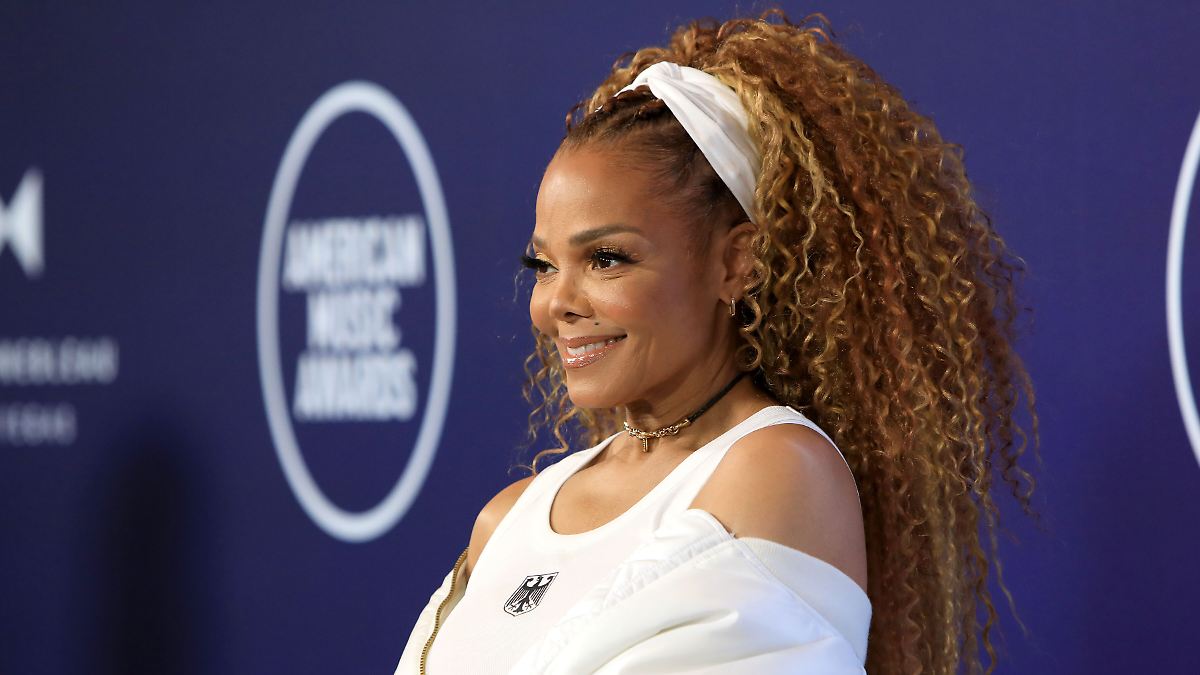 Überraschung bei "American Music Awards": Janet Jackson tritt mit ...