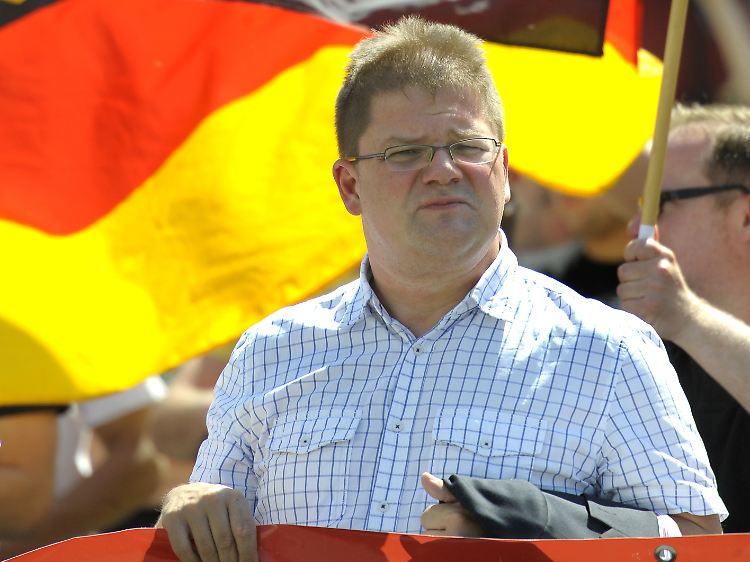 "ESM-Ermächtigungsgesetz": NPD hetzt gegen Abgeordnete - n-tv.de