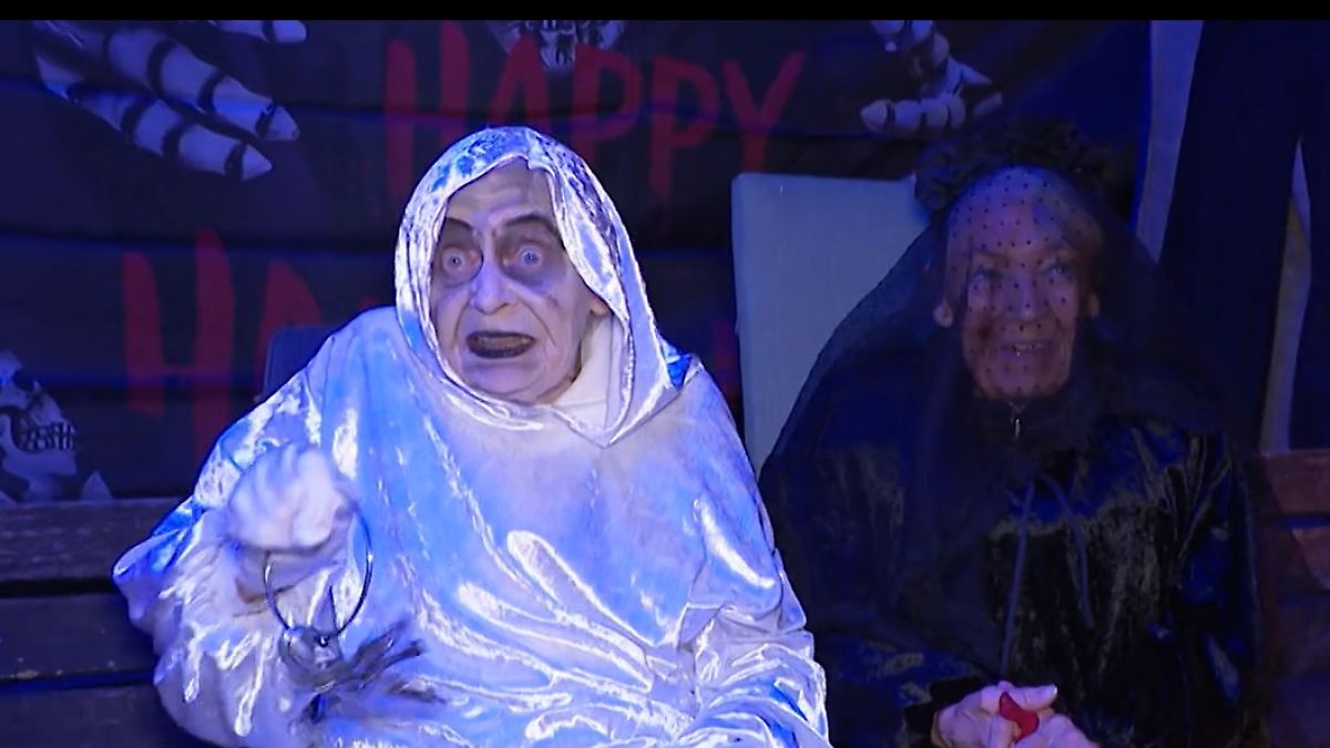 Omas zum Gruseln: Seniorenzentrum wird an Halloween zum Horrorhaus - ntv.de