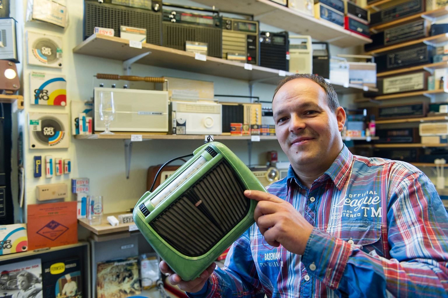 "Wir wollen erinnern - nicht provozieren": DDR-Alltägliches von Fewa ...