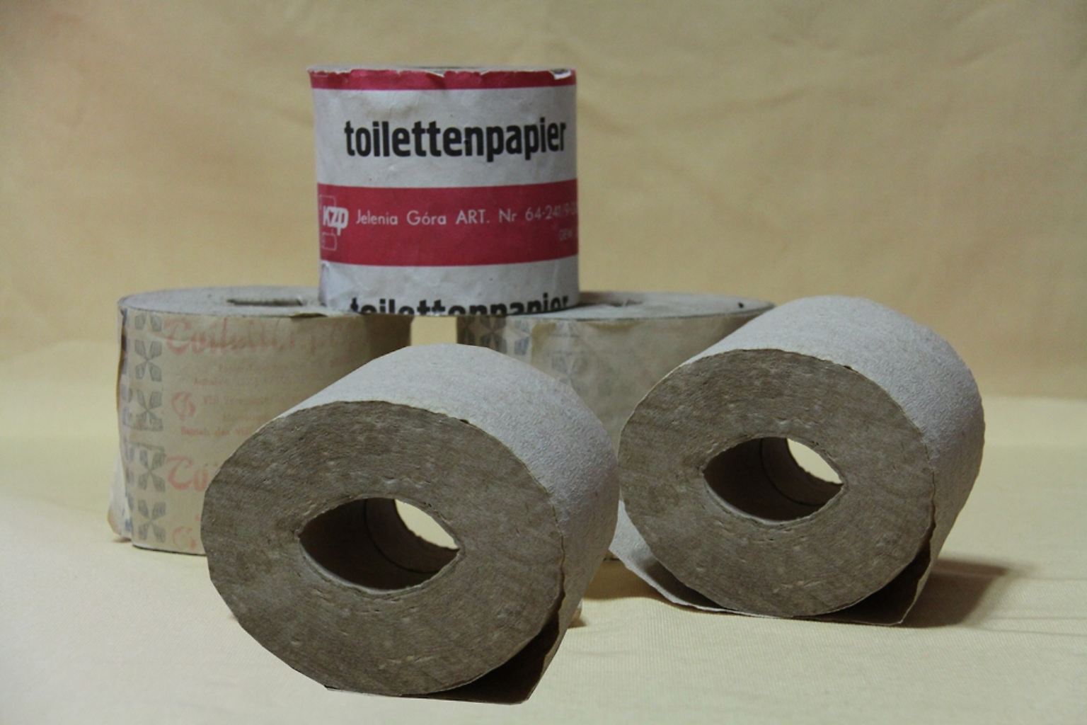 "Wir wollen erinnern - nicht provozieren": DDR-Alltägliches von Fewa ...