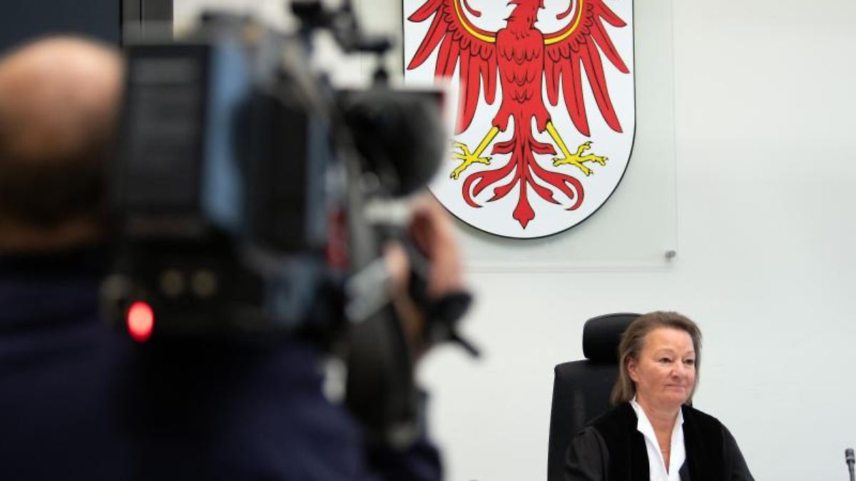 Berlin & Brandenburg: Prozess um Holocaust-Leugnung in KZ-Gedenkstätte ...