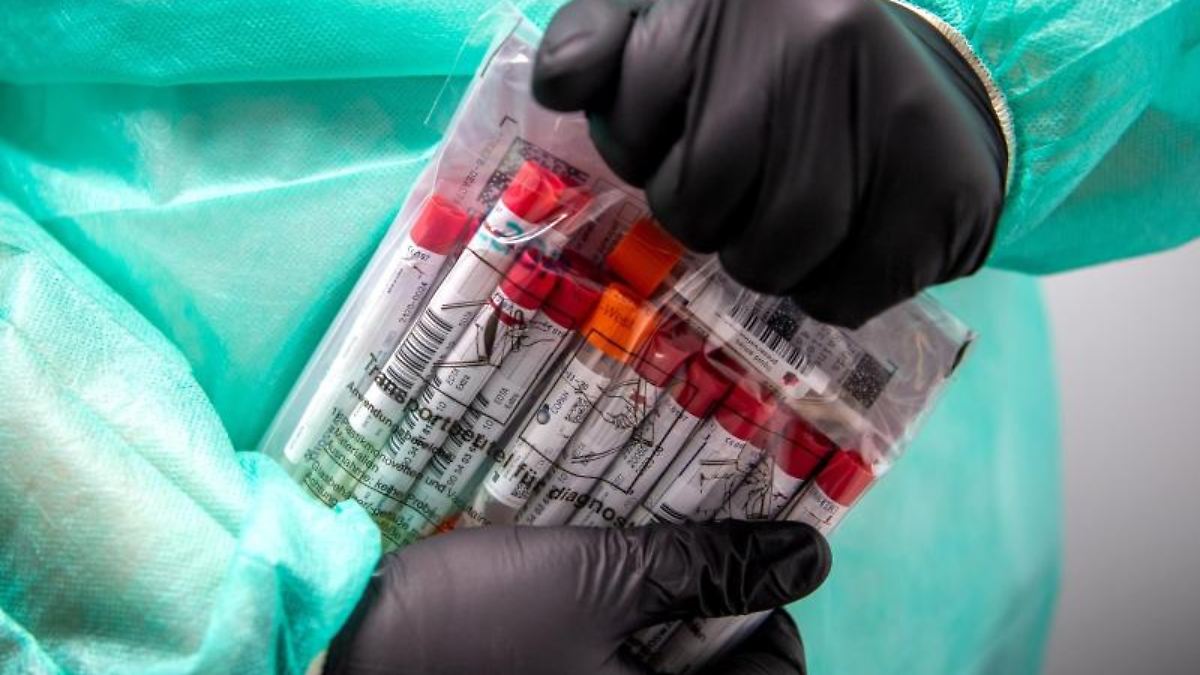 BA.2 und mehr ältere Covid-Fälle: Das steht im RKI-Wochenbericht - n-tv.de