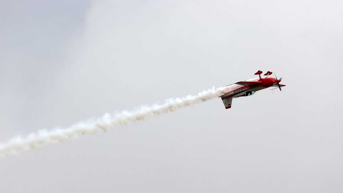 Thüringen: Deutscher Kunstflugmeister kommt aus Bayern - n-tv.de