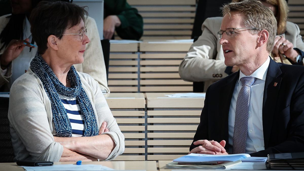 Hamburg & Schleswig-Holstein: Längere Frist für Grundsteuererklärung ...