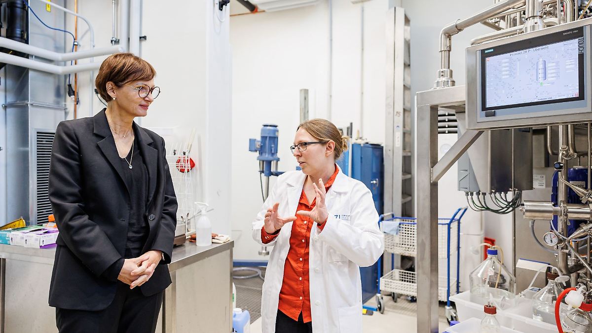 Baden-Württemberg: Bundesministerin: Offene Fragen bei Energie schnell ...