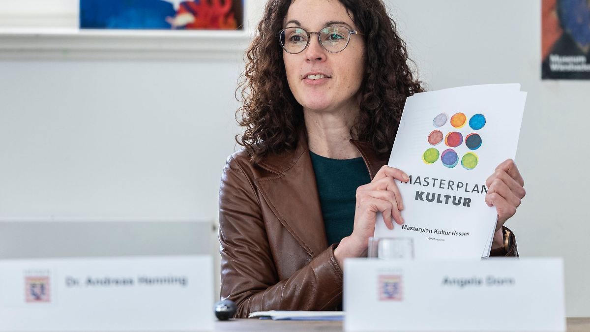 Hessen: Regierungserklärung zum "Masterplan Kultur" im Landtag - n-tv.de