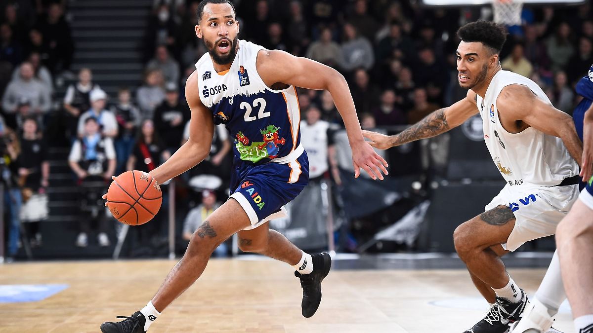 Mecklenburg-Vorpommern: Basketball: Pearson verlässt Rostock Seawolves ...