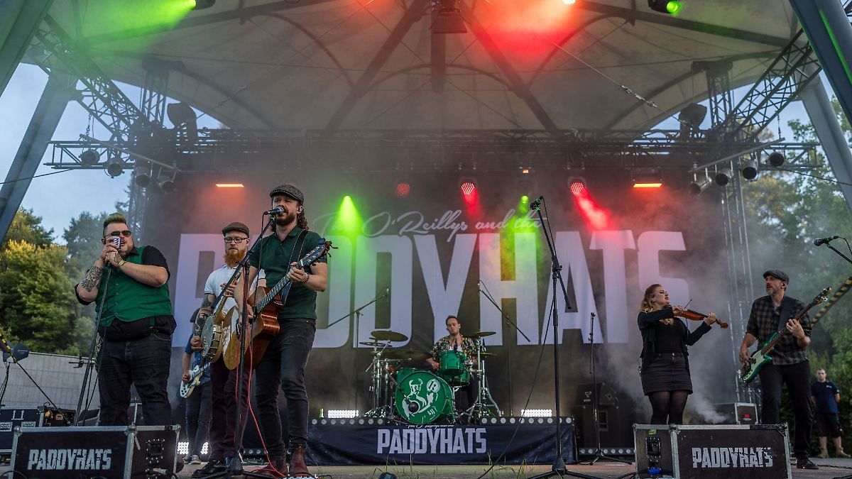 Berlin & Brandenburg: Im Reich der Fantasie: Tausende feiern Elbenwald ...