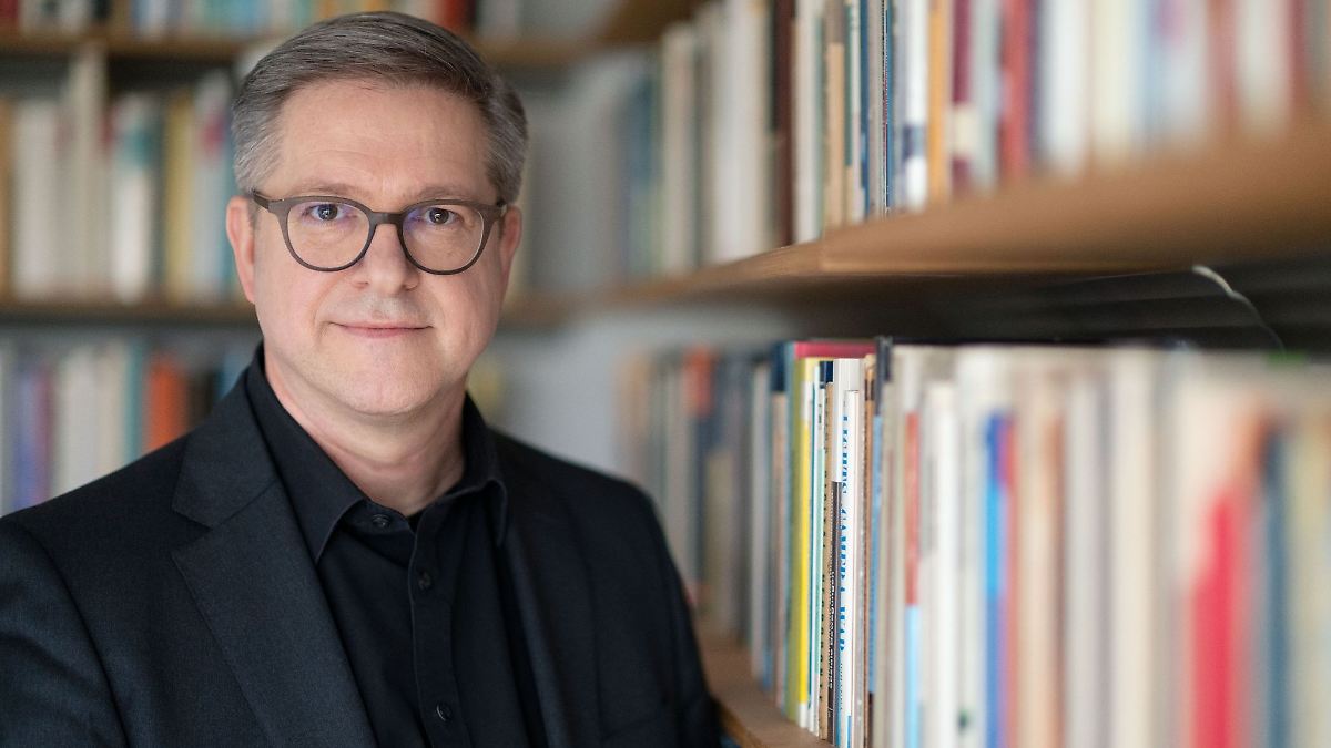 Baden-Württemberg: Viele Deutsche glauben an "geheime Mächte" in der ...