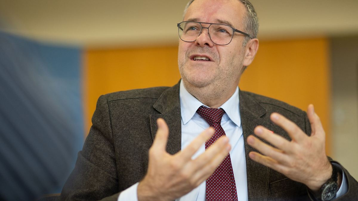 Sachsen: Dittrich: Baugewerbe steuert in eine massive Krise - n-tv.de