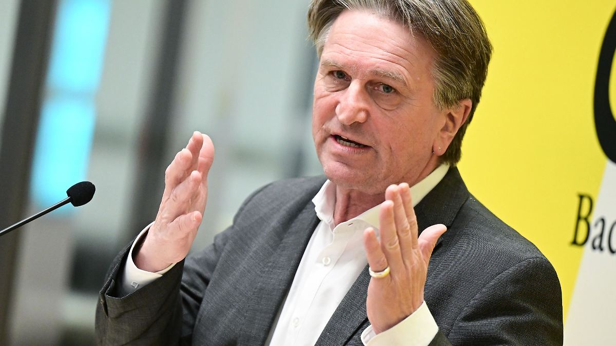 Baden-Württemberg: Gesundheitsminister: Aufklärung über Aids gegen ...