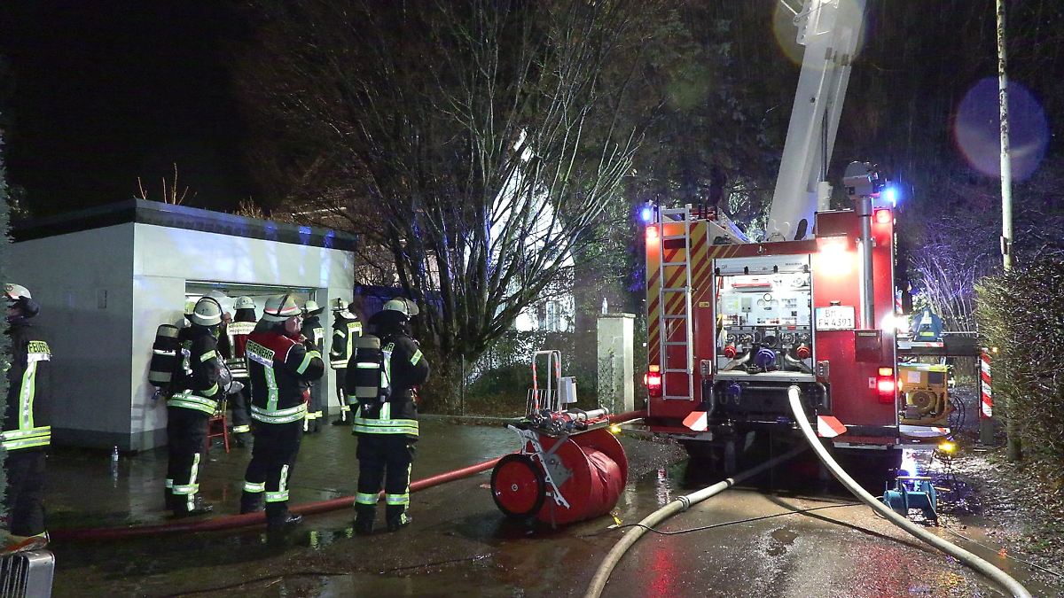 Nordrhein-Westfalen: Frau stirbt bei Hausbrand in Elsdorf - n-tv.de