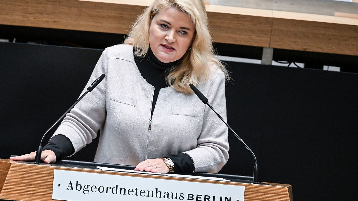 Berlin & Brandenburg: AfD zu Wegner: Privates und Amt lassen sich nicht ...