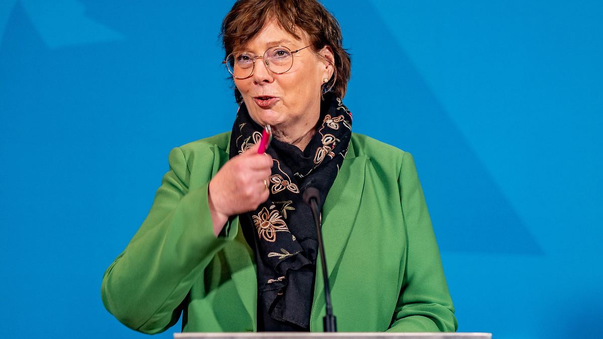 Hamburg & Schleswig-Holstein: Sütterlin-Waack über Proteste: Unmut zur ...