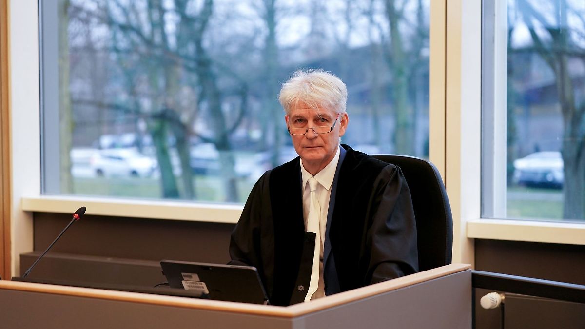 Hamburg & Schleswig-Holstein: Geldwäsche-Verdacht: Anklage gegen Frau ...