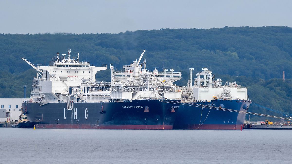 Mecklenburg-Vorpommern: Regas: LNG-Terminal Mukran noch nicht im ...