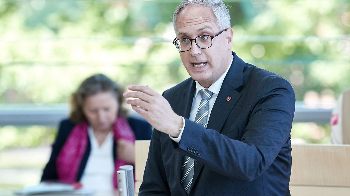 Hamburg & Schleswig-Holstein: Koch hofft bei Ostwahlen auf Effekt wie in Frankreich - n-tv.de