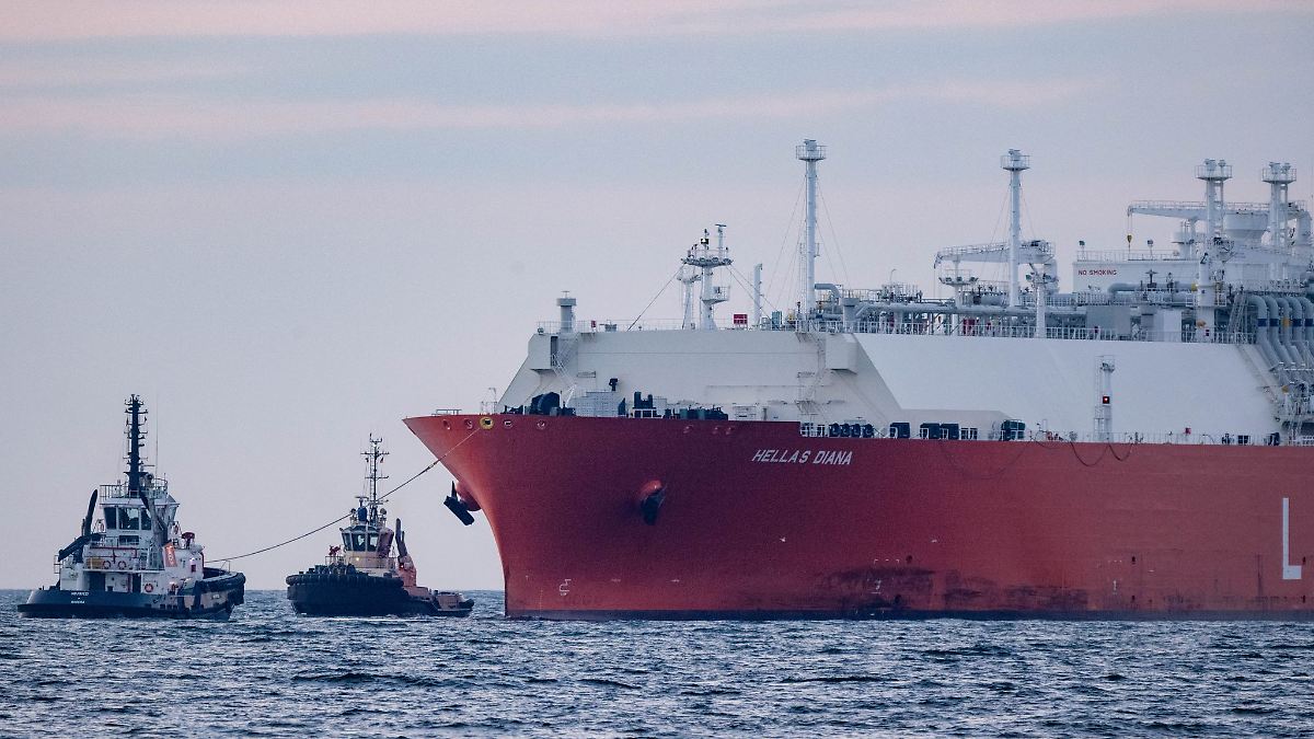 Mecklenburg-Vorpommern: Terminal "Deutsche Ostsee": LNG-Tanker legt in ...