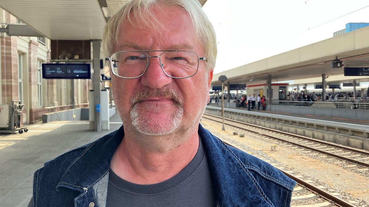 Baden-Württemberg: Ex-Obdachloser Brox organisiert Weihnachtsessen für ...