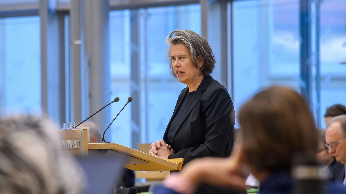 Sachsen-Anhalt: Zieschang setzt auf freiwillige Ausreisen nach Syrien - n-tv.de